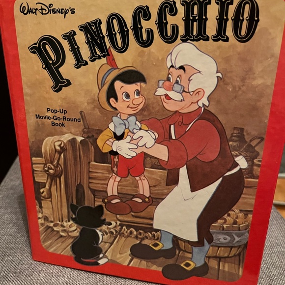 Other | 1981 Walt Disney Pinocchio Popup Movie Go Round Book Hc Fn 6 ...